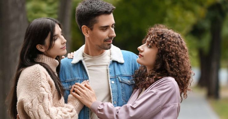 25 Signs He has Multiple Partners – What to Look for?