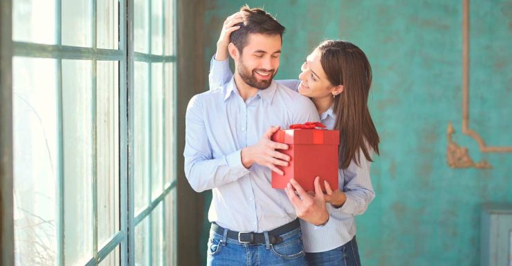 25 Deep and Meaningful Signs Of A Shy Guy In Love