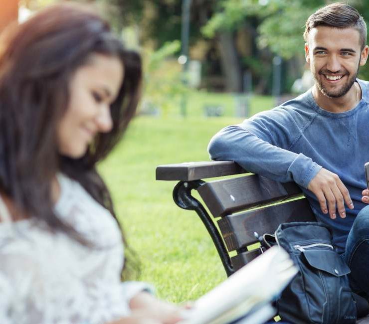 Possessive in Relationship - Meaning, Causes, Signs & Ways to Deal